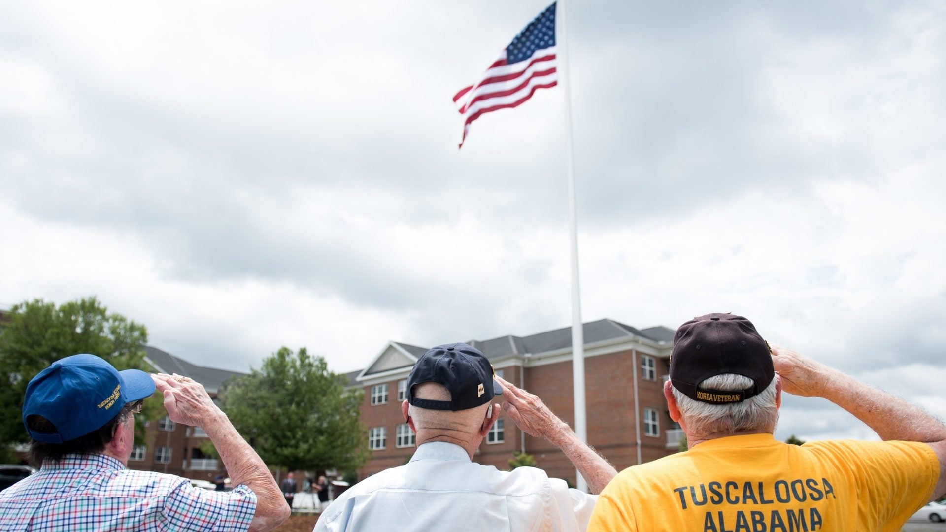 Capstone Village Marks Flag Day with Ceremony - University of Alabama News