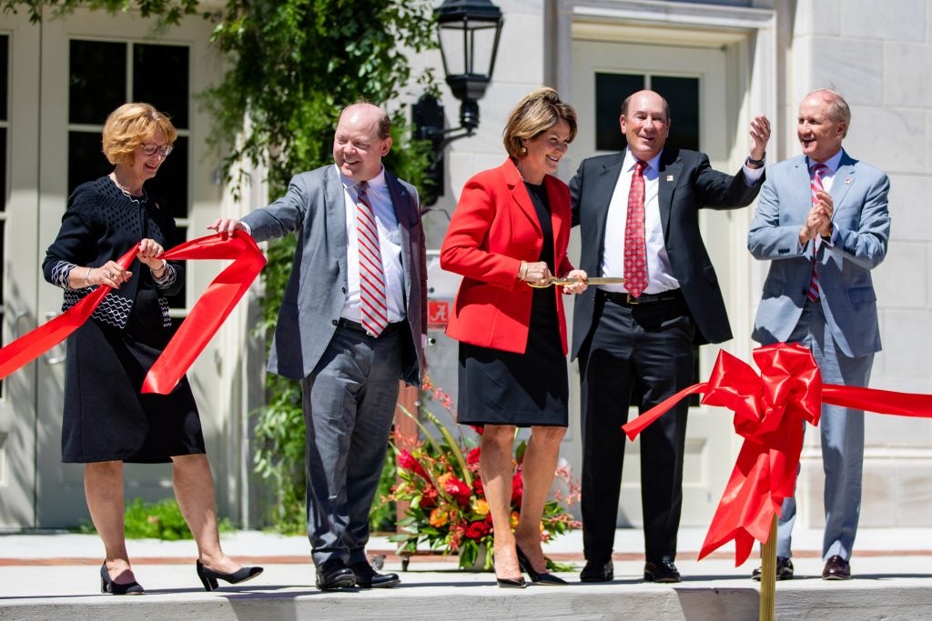 UA Culverhouse College of Business Cuts Ribbon for Hewson Hall ...