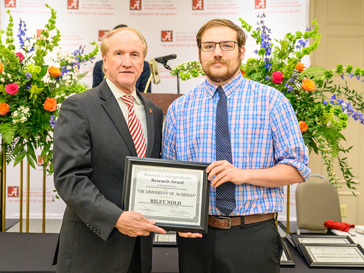 Undergraduate Students Honored for Outstanding Research