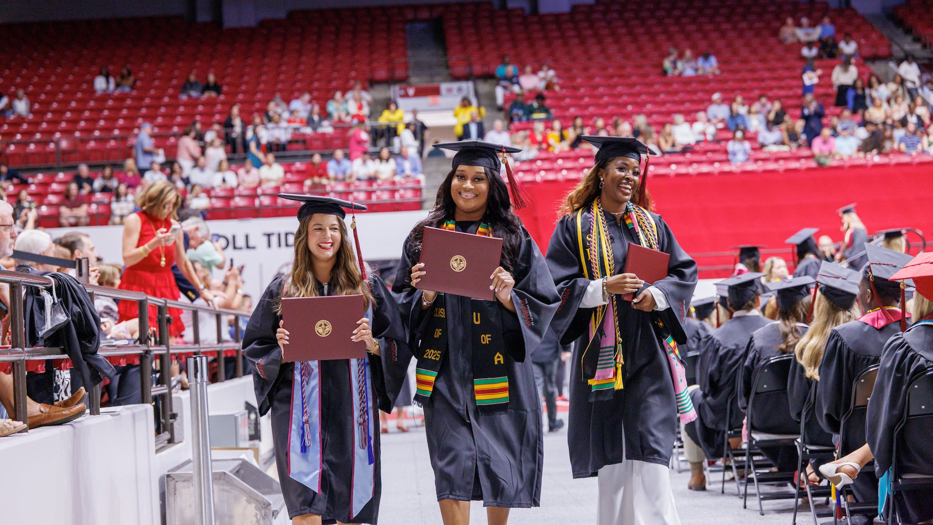 Memorable Moments from Spring 2025 Commencement - University of Alabama ...